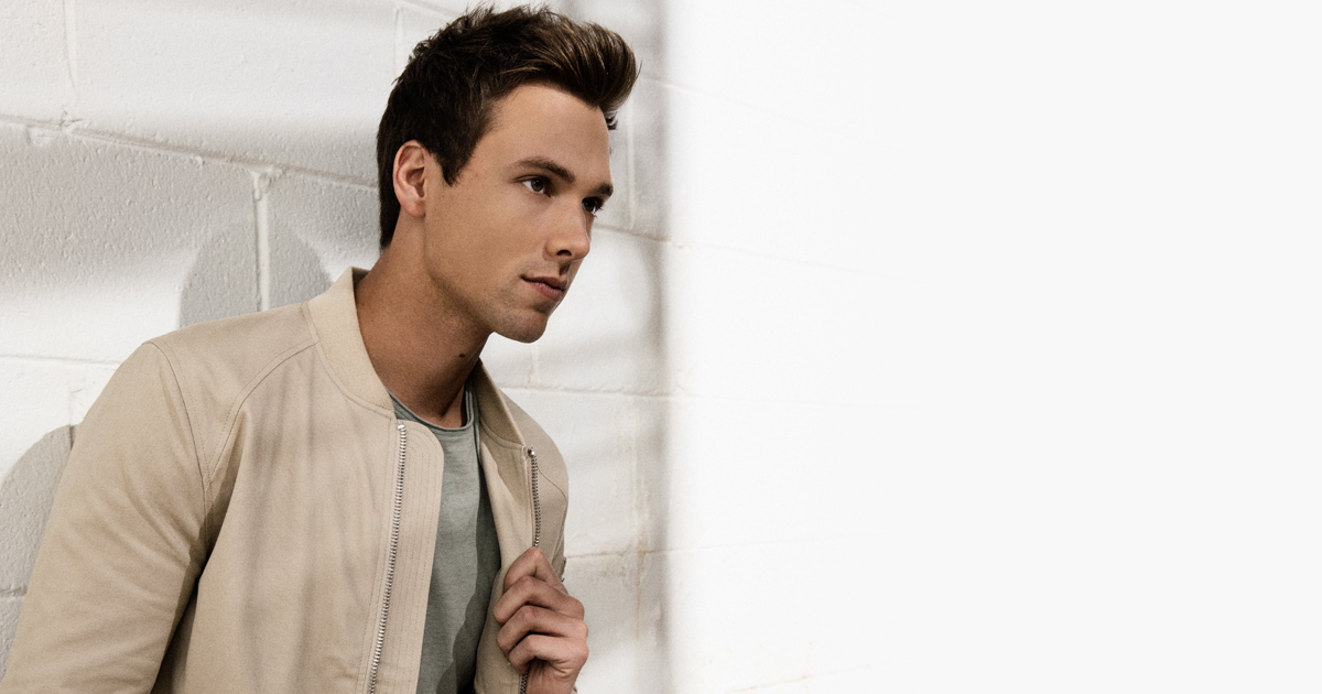 Noah Schnacky Releases New Song "Every Girl I Ever Loved"